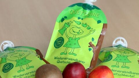 Fruchtbrei: Quetschen und Drücken statt Knabbern und Kauen ...